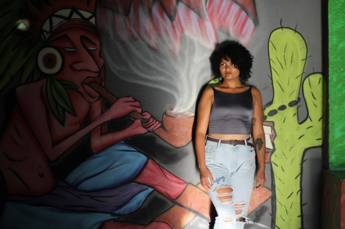 Rose Gomez conta sobre os segredos por trás da sua poesia - Geleia Total