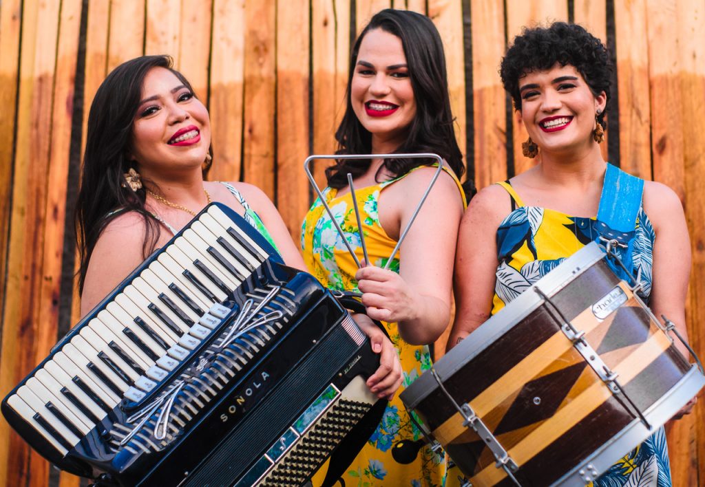 Forró com tempero feminino no álbum de estreia da banda As Fulô do ...
